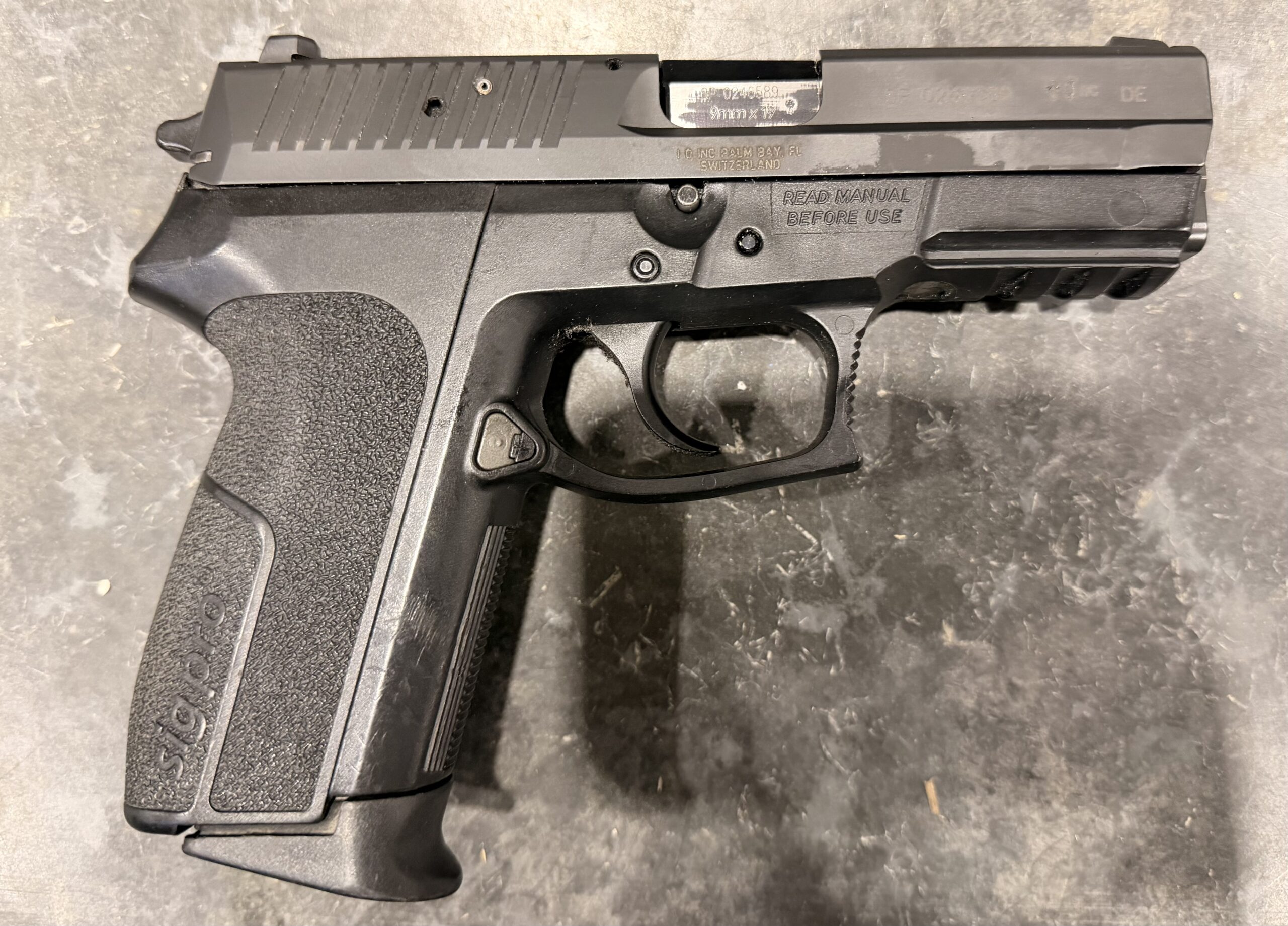 Swiss Lucerne Police-Marked SIG Sauer SP2022, 9mm Parabellum / 9x19mm ...