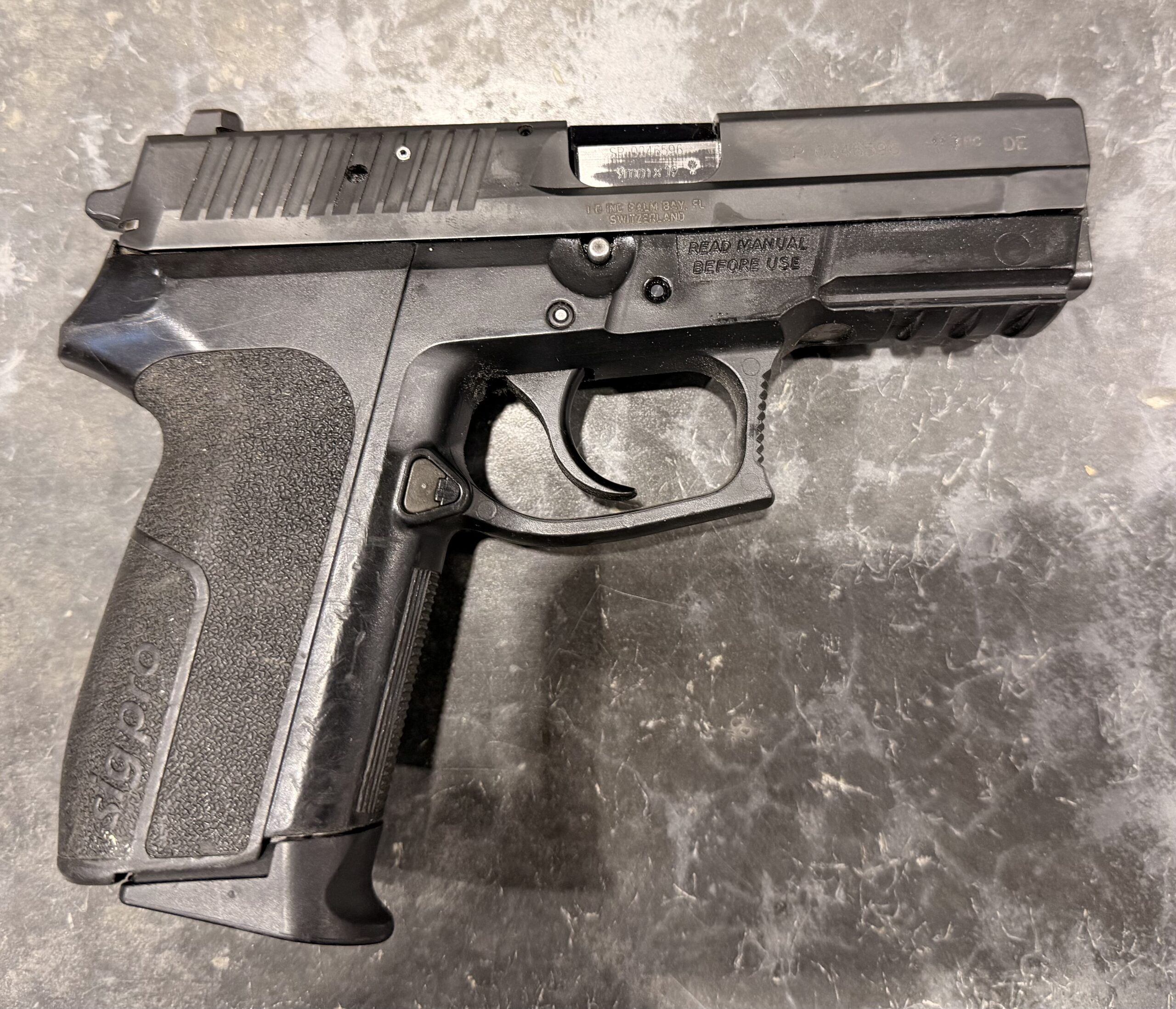 Swiss Lucerne Police-Marked SIG Sauer SP2022, 9mm Parabellum / 9x19mm ...